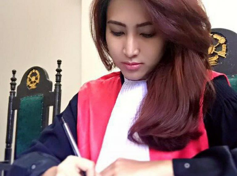 Jumiati Alim, Hakim Cantik Asal Palopo - Lagaligopos.com